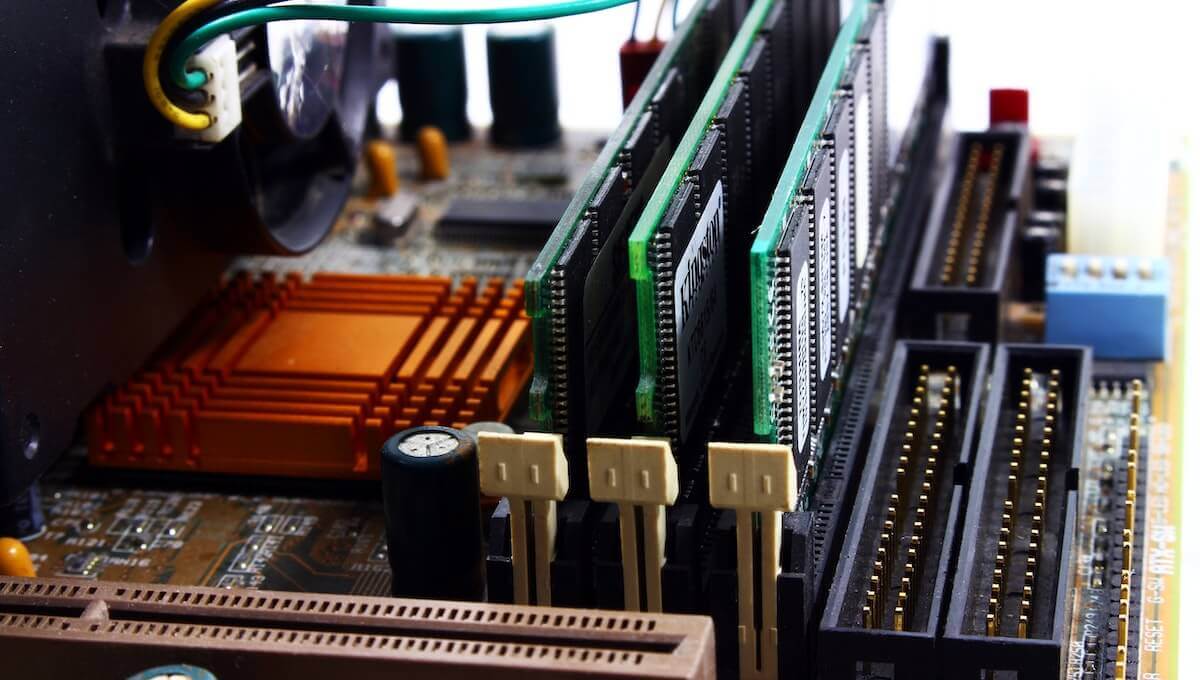 How To Choose RAM For Gaming PC - DesktopEdge